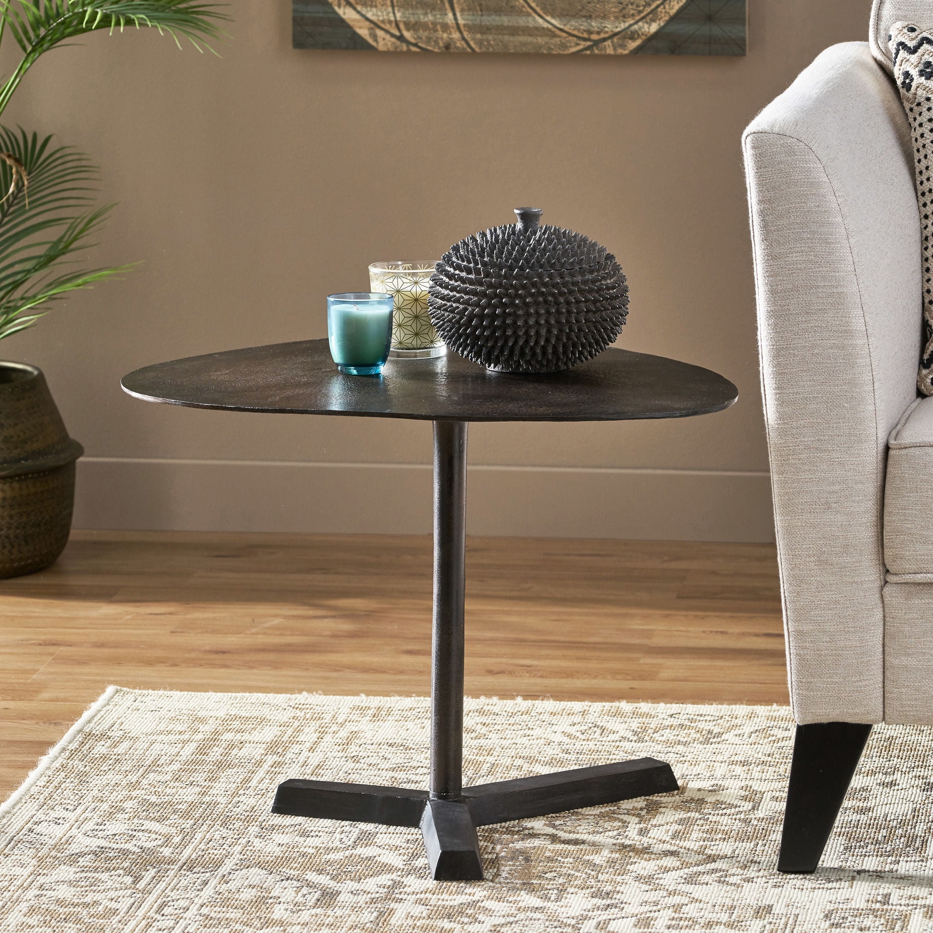 Light and Durable Elliptical Side Table in Aluminum for Home Decoration ...