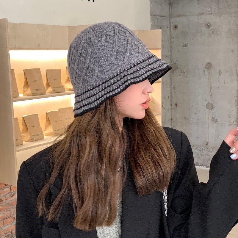 LinYooLi Hat Girl Autumn And Winter Version Of Striped Needle Hat Girl ...