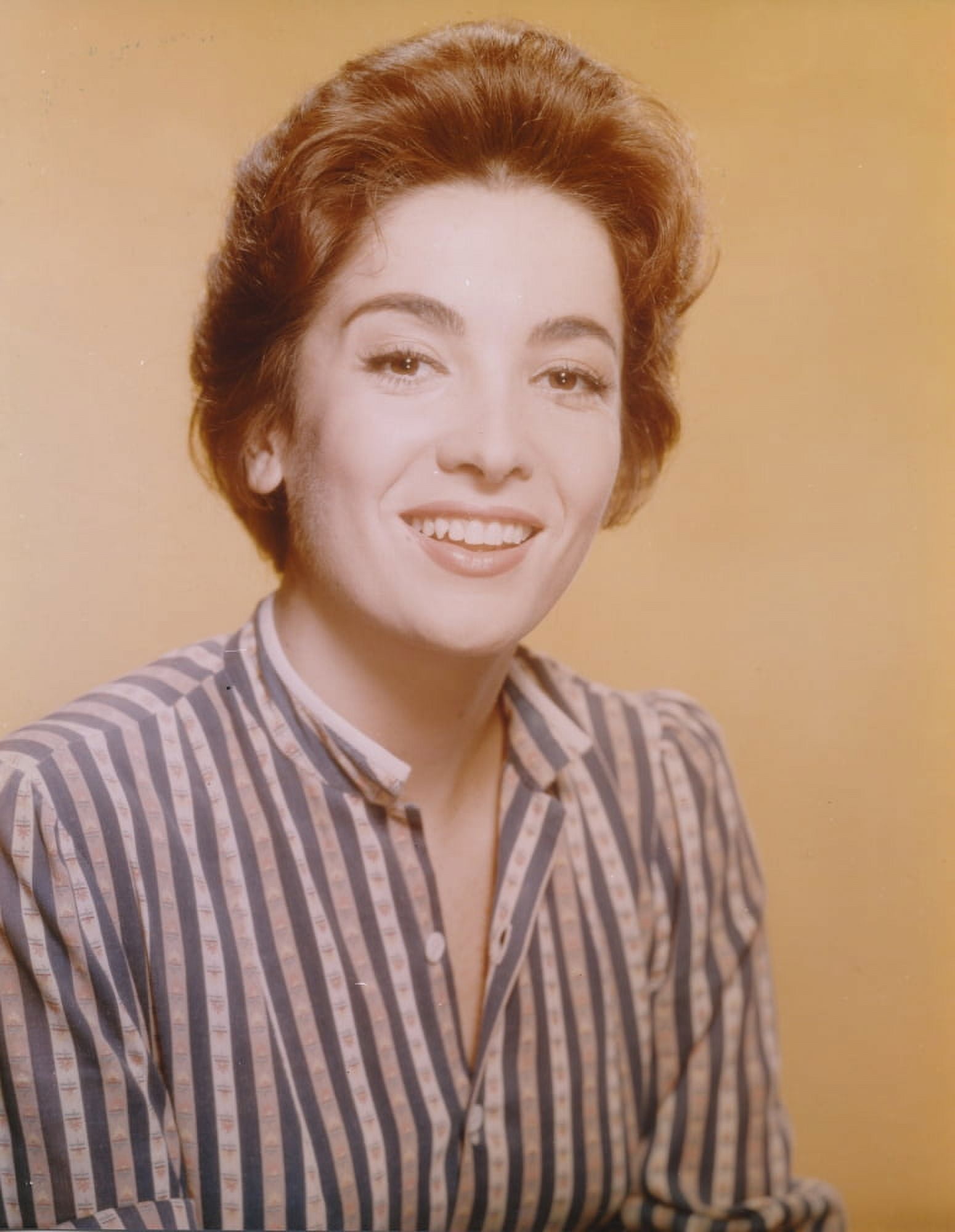 Linda Cristal Portrait in Classic with Yellow Background Photo Print (8 ...