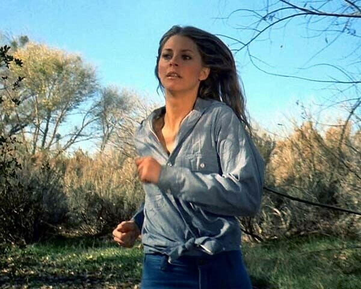 Lindsay Wagner running as Jamie Sommers The Bionic Woman 8x10 inch ...