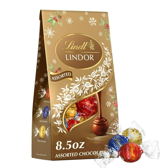 Lindt LINDOR Assorted Chocolate Christmas Candy Truffles, 8.5 oz. Bag ...