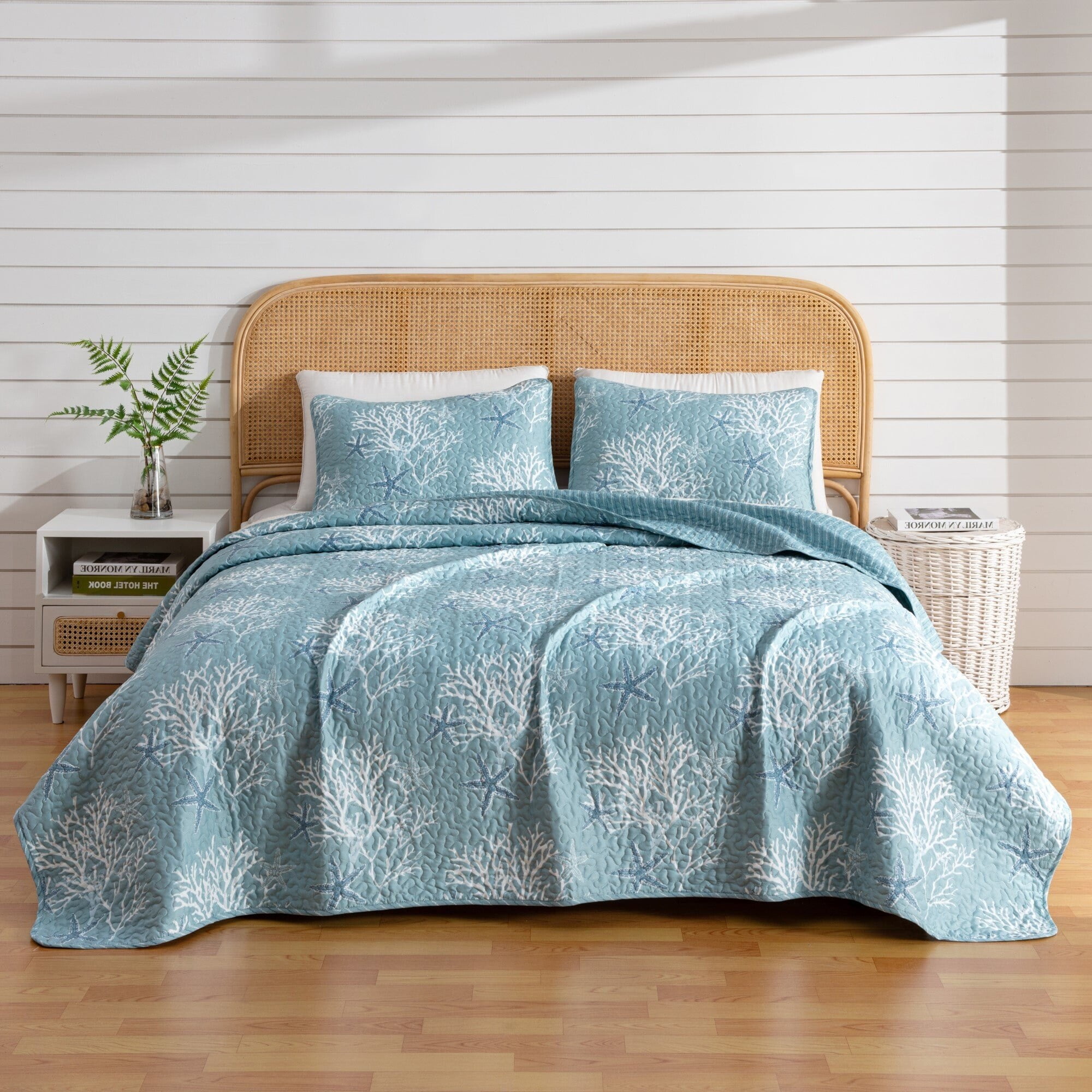 Linery & Co. Premium Coastal Microfiber Quilt Set With Shams Ether Blue ...