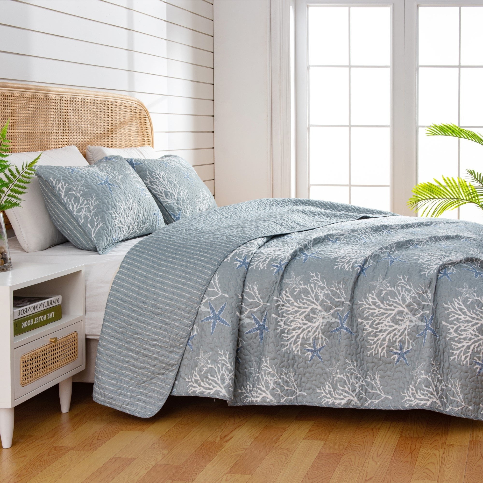 Linery & Co. Premium Coastal Microfiber Quilt Set With Shams Pearl Blue ...