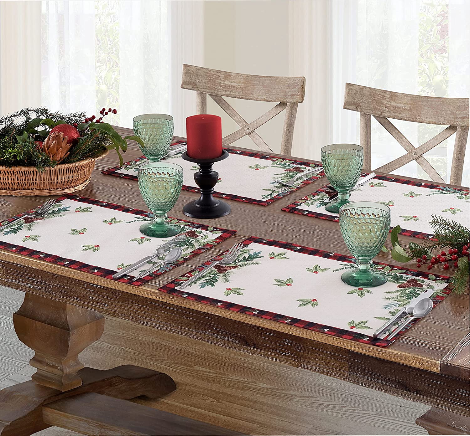 Christmas Aspen Red Black Plaid and Garland Set of 4 Bordered Dining ...