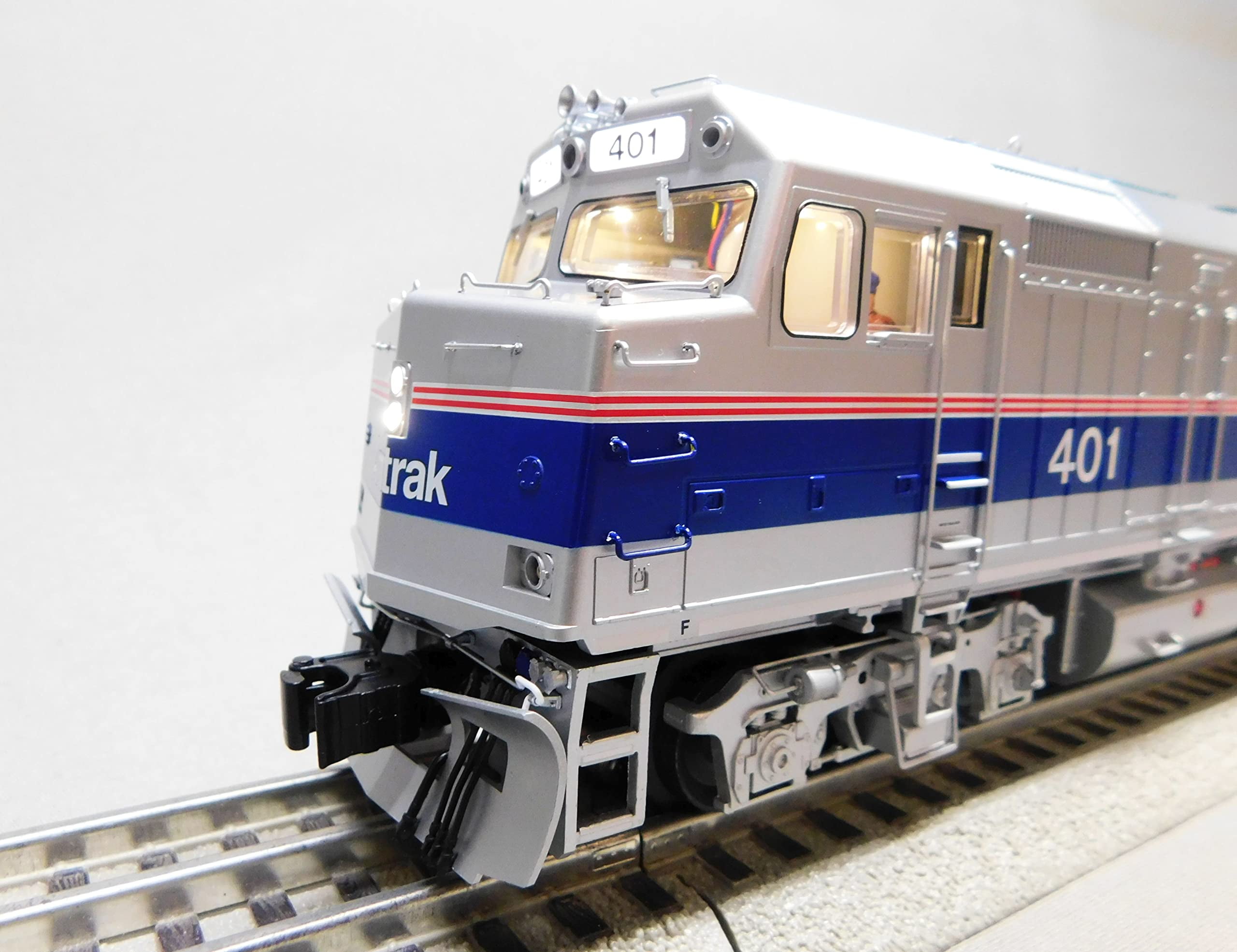 Lionel A M T R A K Legacy F40PH Phase IV Diesel Locomotive Engine #401 O Gauge - Walmart.com