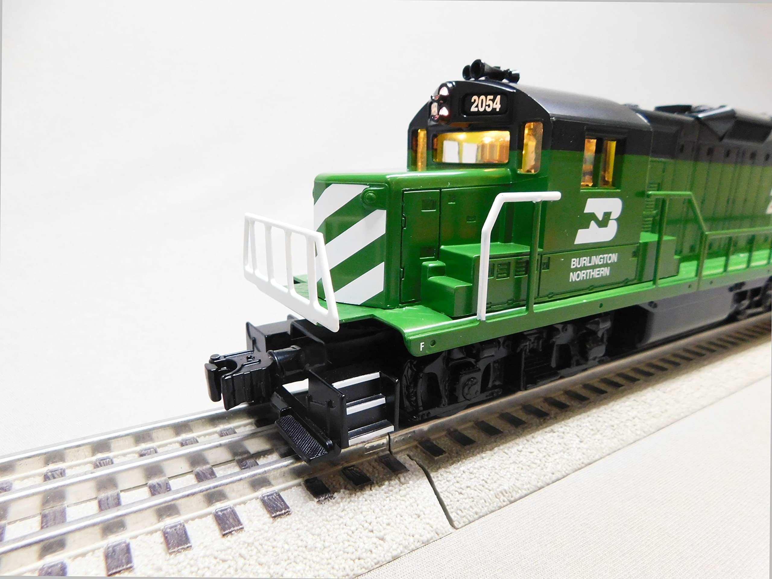 Lionel Burlington Northern LIONCHIEF Plus 2.0 GP20 Diesel Locomotive ...