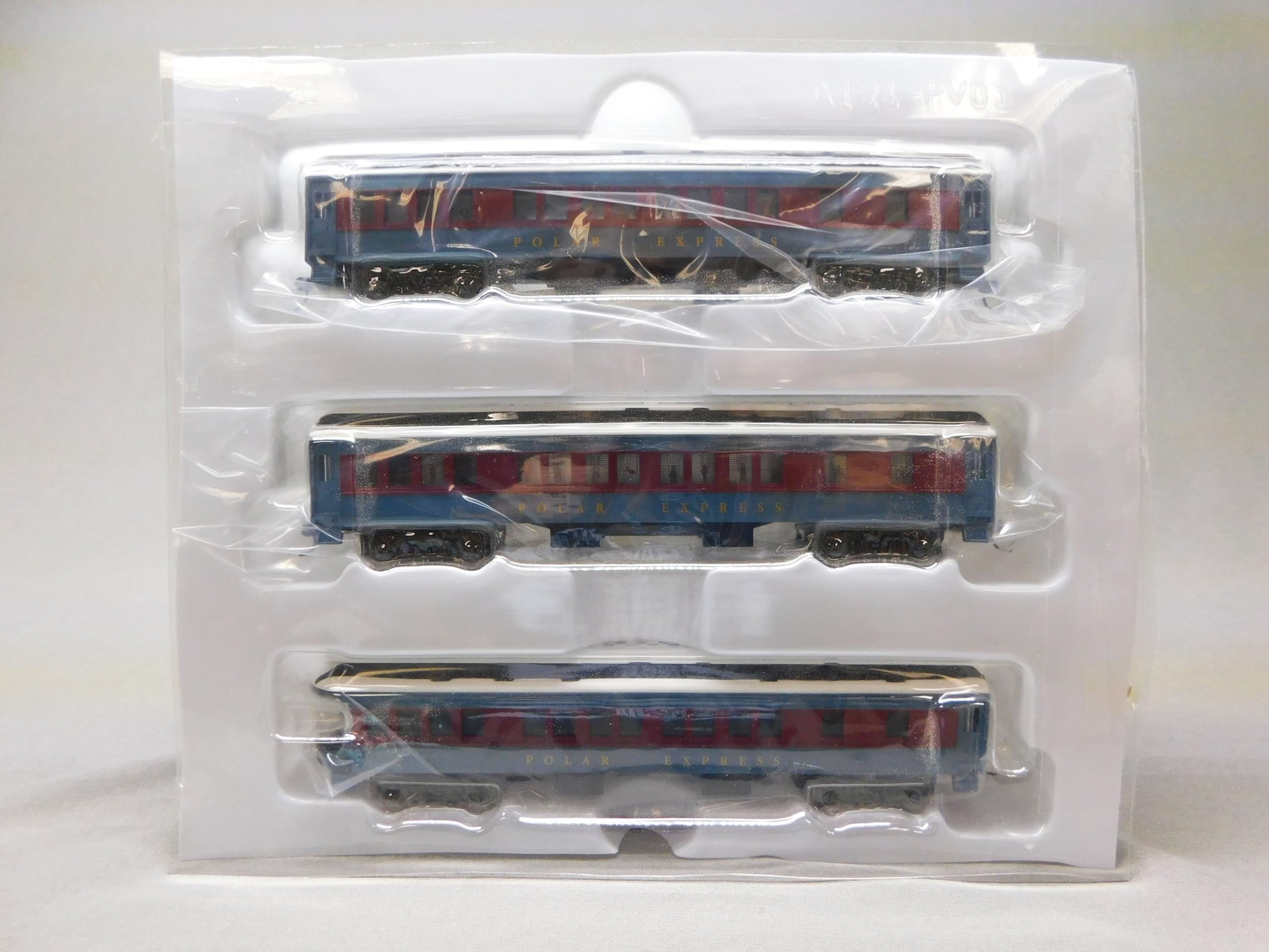 Lionel HO Scale Polar Express Lighted Passenger Car 3 Pack, 1:87 Scale ...