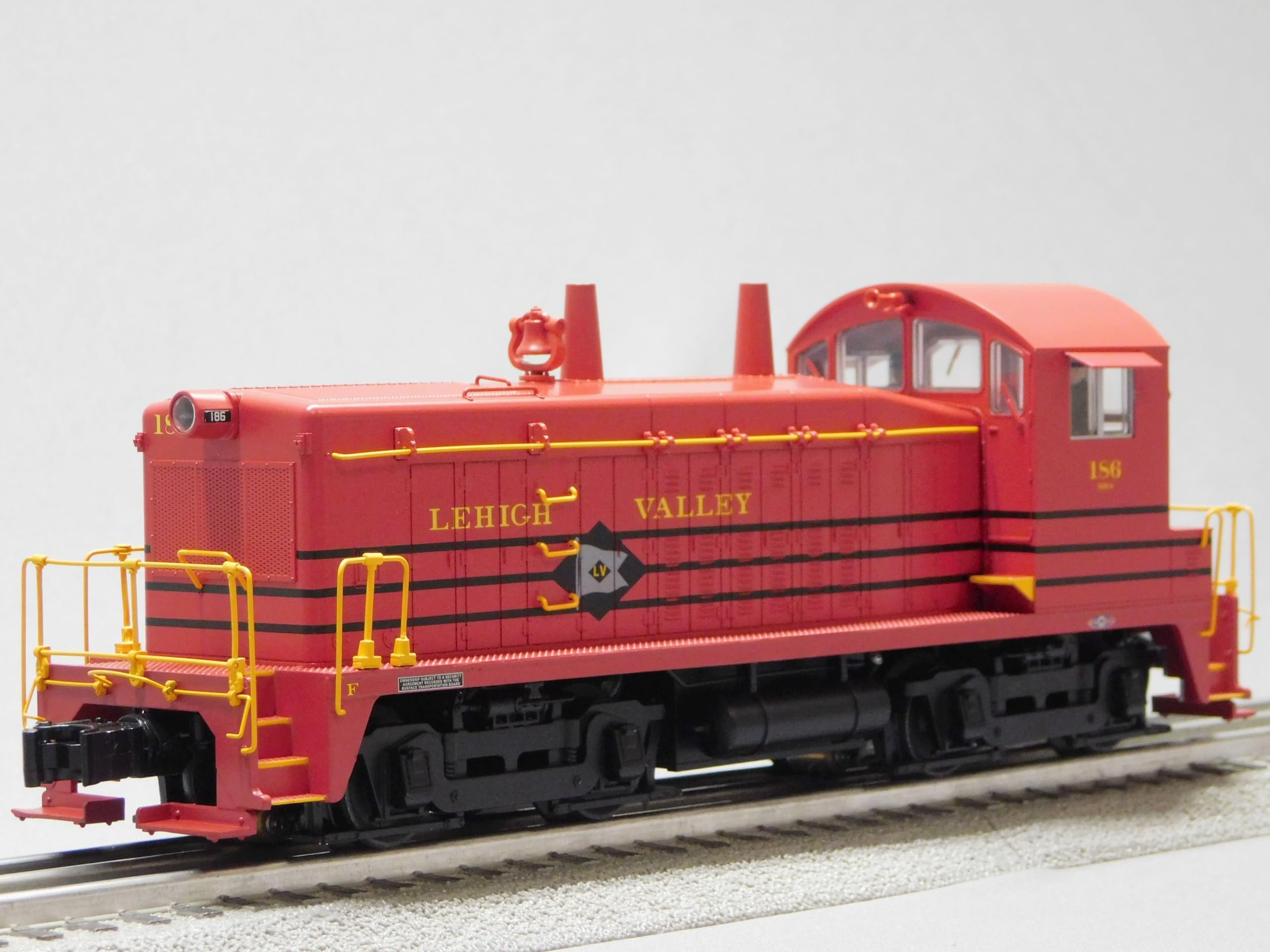 Lionel Lehigh Valley (LV) Legacy NW2#186 Diesel Locomotive 2333540 ...