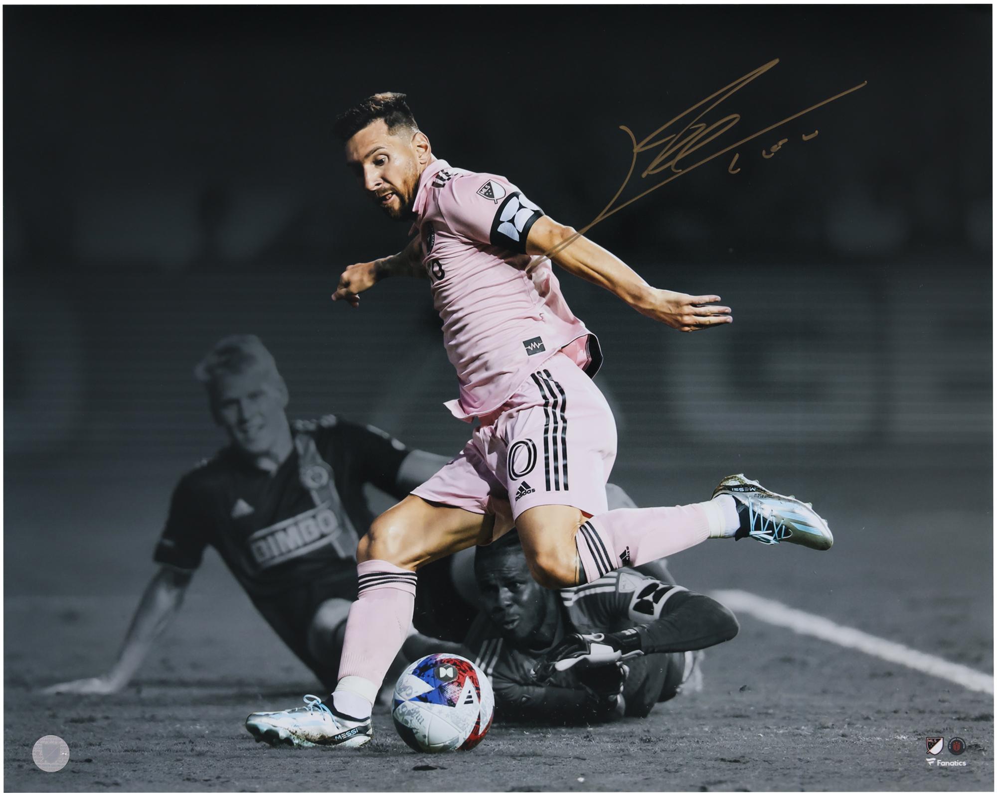 Lionel Messi Inter Miami CF Autographed 16" x 20" Pink Jersey Dribbling ...