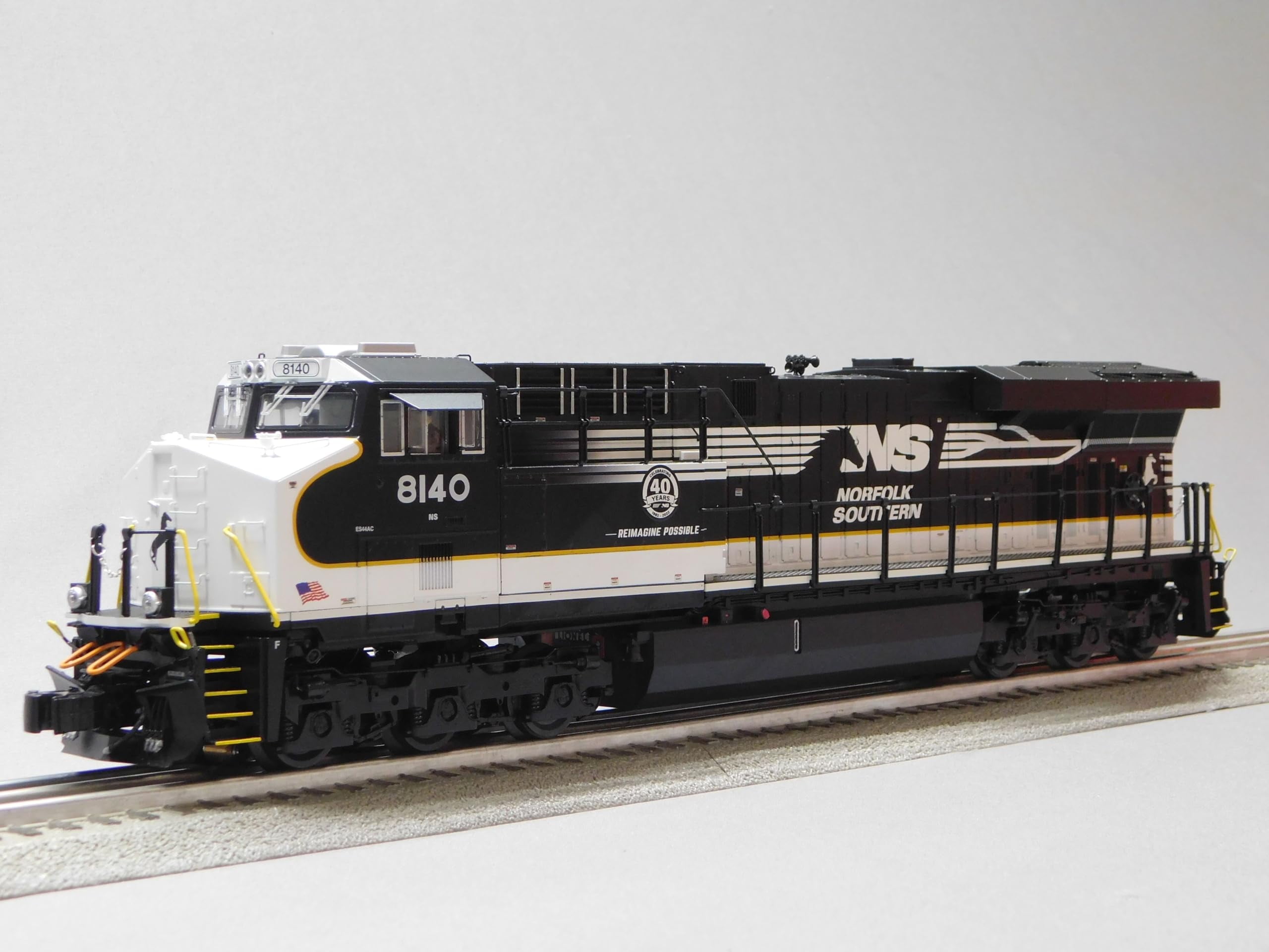 Lionel Norfolk Southern Legacy ES44AC Diesel Locomotive Engine 2222090-2222091 - Walmart.com