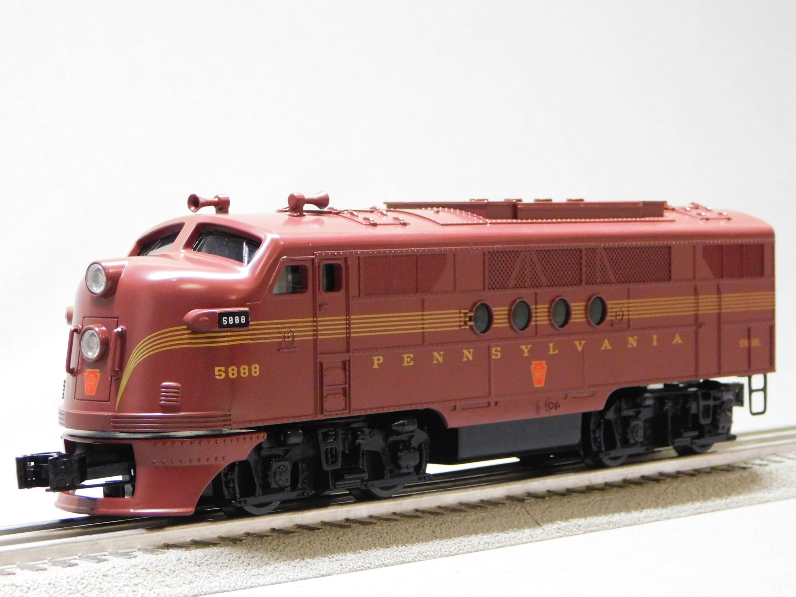 Lionel Pennsylvania Railroad LIONCHIEF FT Diesel Locomotive #5888 O Gauge 2334110 - Walmart.com