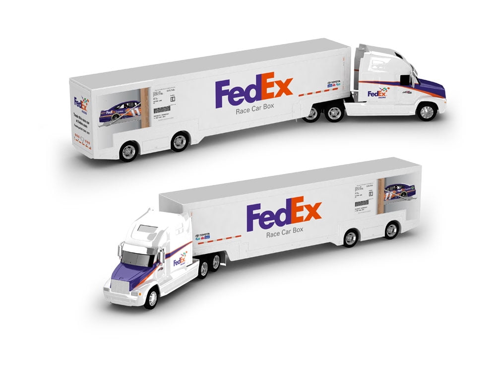 Lionel Racing Denny Hamlin FedEx 2017 NASCAR 1:64 Scale Truck Hauler ...