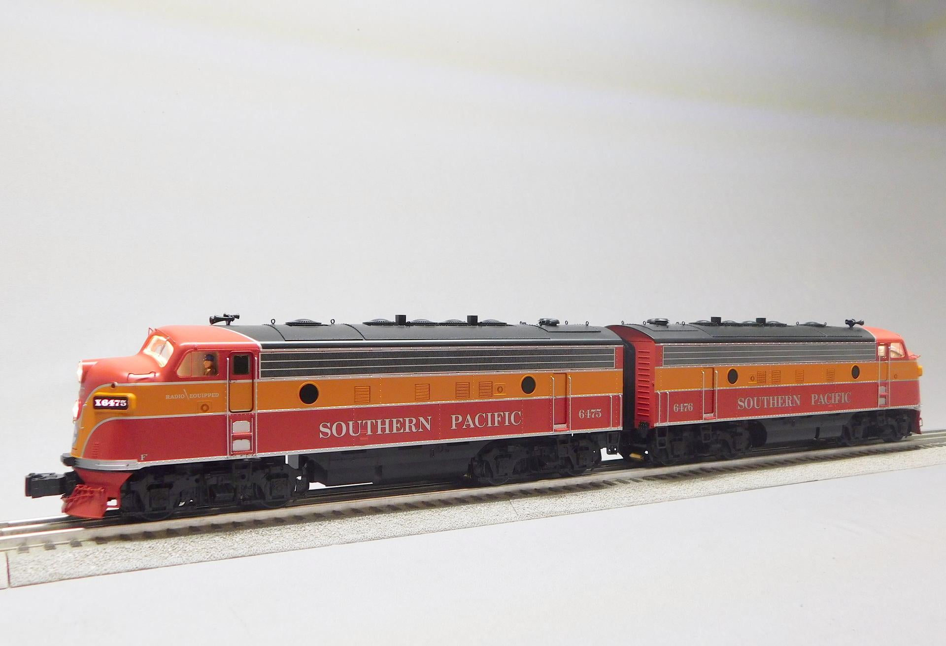 Lionel Southern Pacific F7 AA Diesel Locomotive Set 2233840 - Walmart.com
