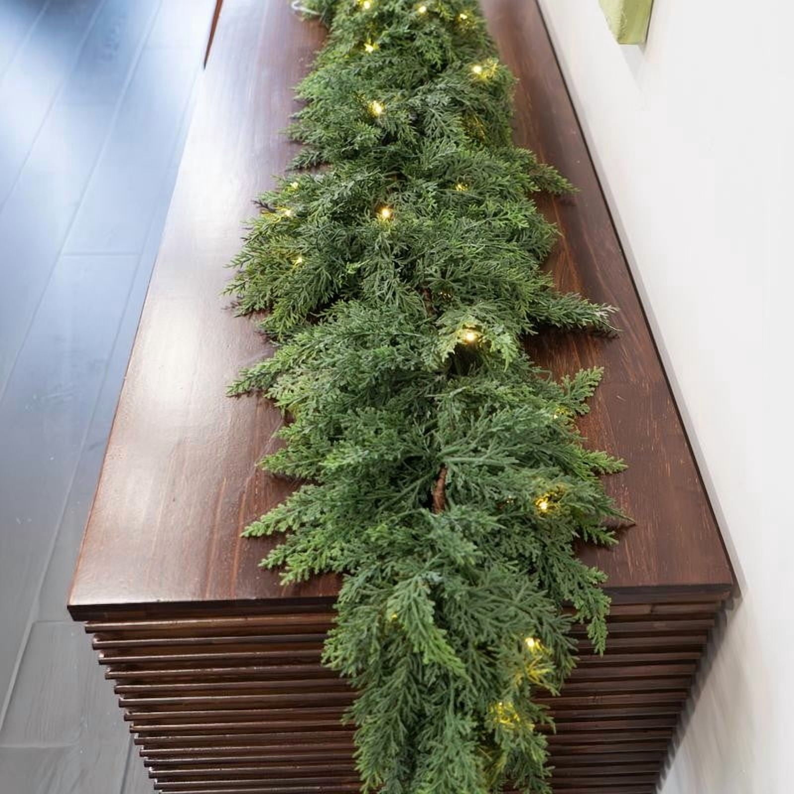 Litrail Pre-lit Christmas Cedar Garland - 8.9ft (2.7m) 140 Tips Faux ...