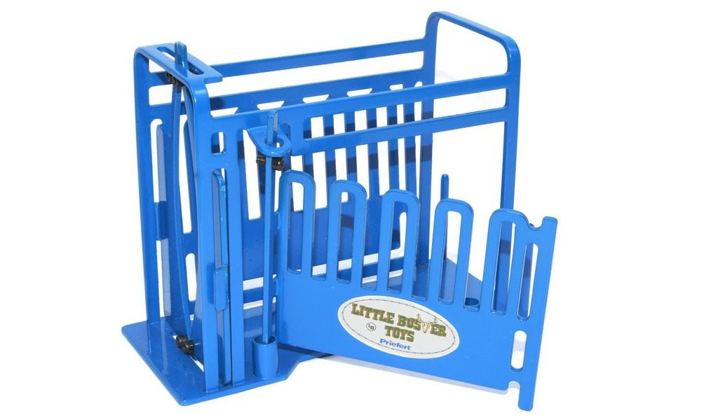 Little Buster Toy Heavy Duty Metal Cattle Squeeze Chute Blue 500237 ...