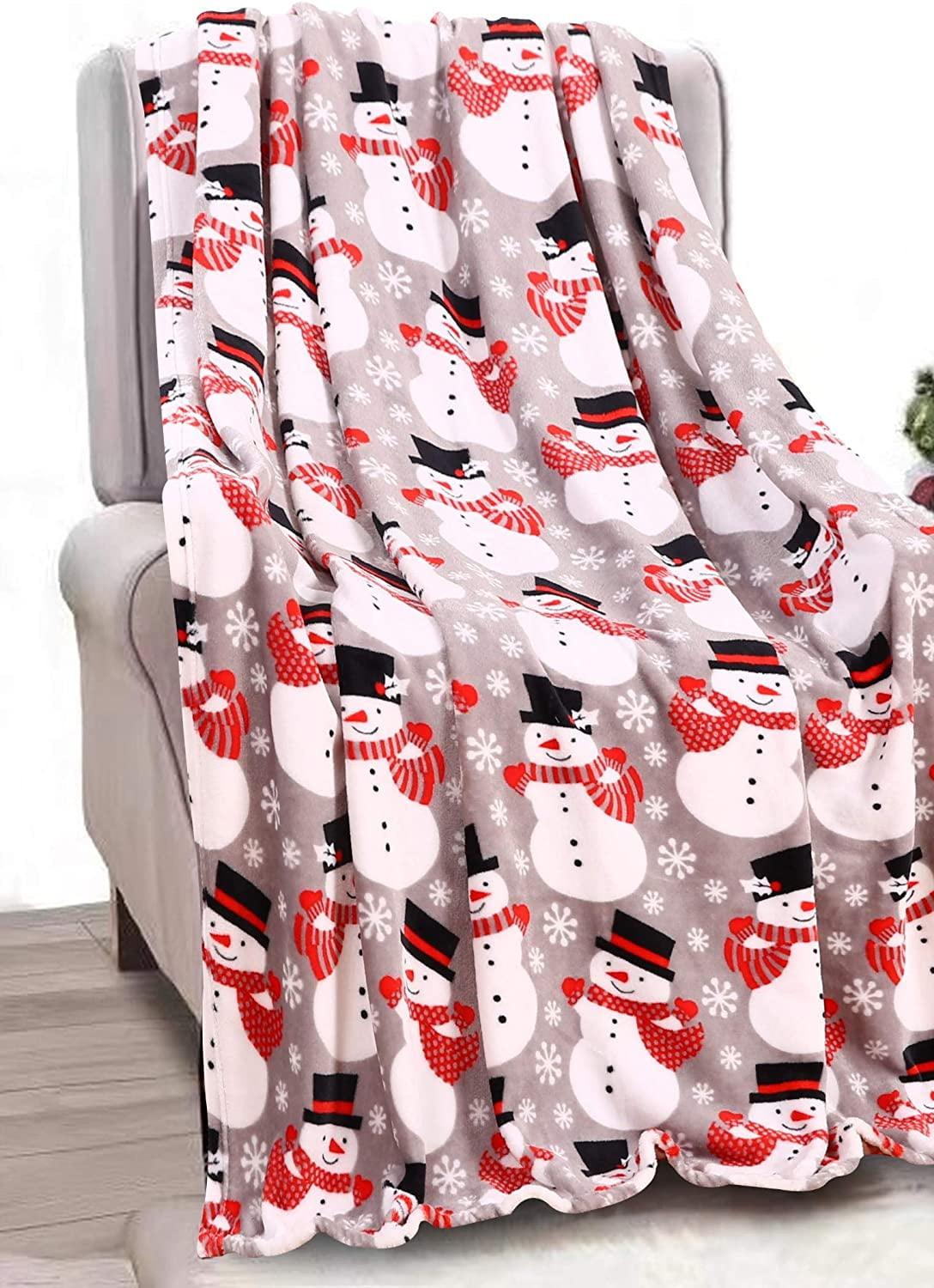 Little Helper Collection Festive and Cuddly Holiday Microplush Throw ...