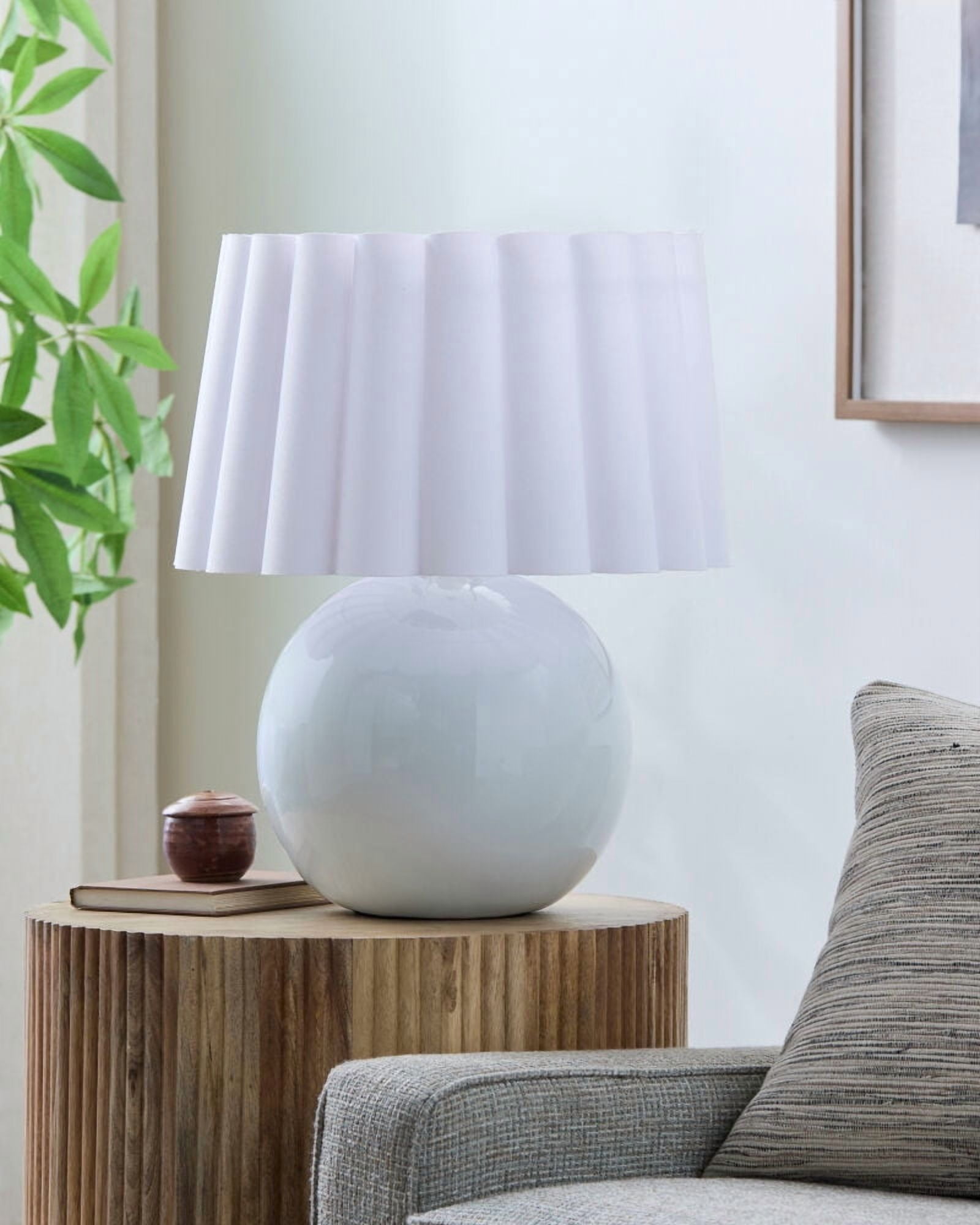 Livabliss Table Lamps, 20" Stellar Traditional Bedside Nightstand Table ...