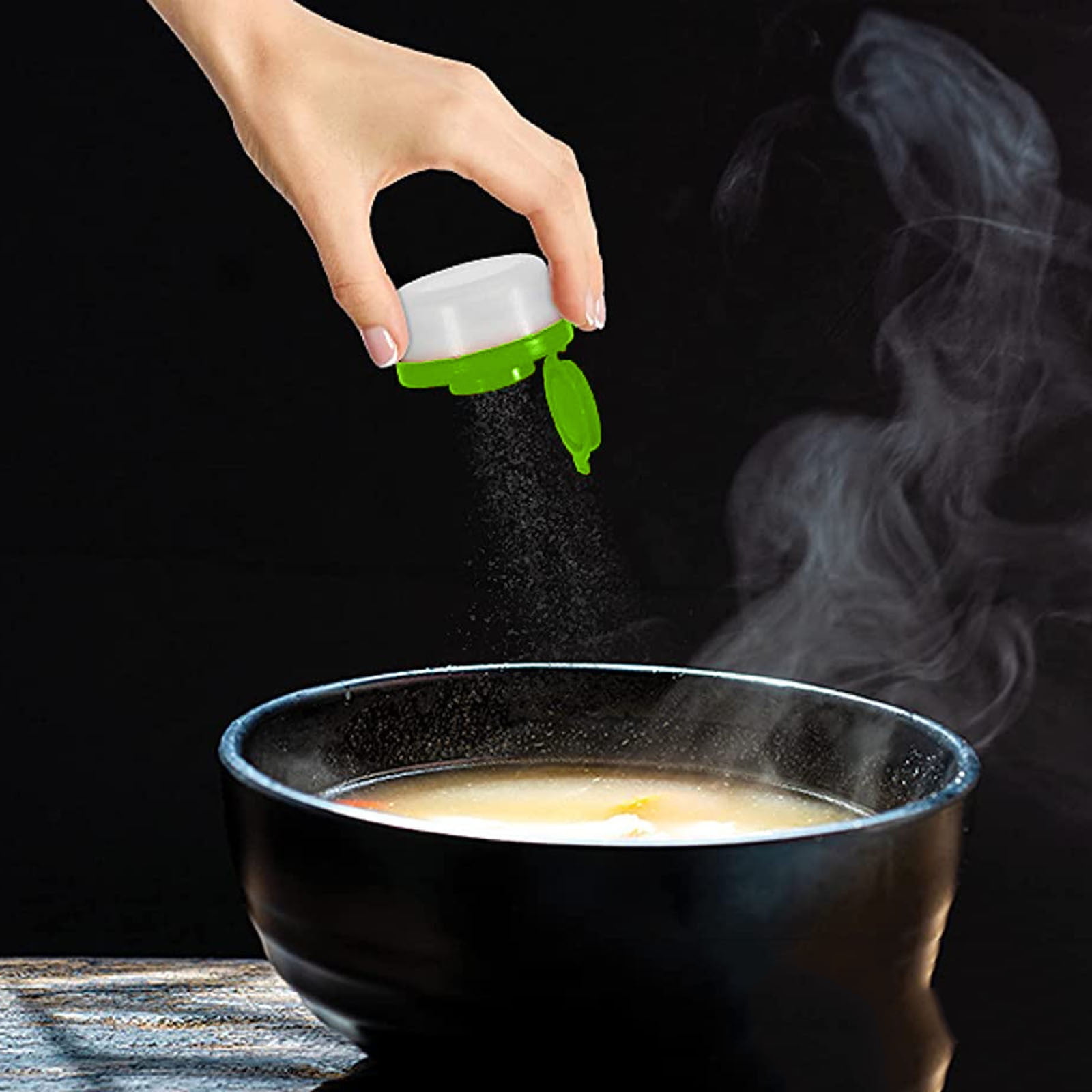 Ljstore 2Pcs Small Kitchen Mini Seasoning Bottles Greenpepper Shakers ...