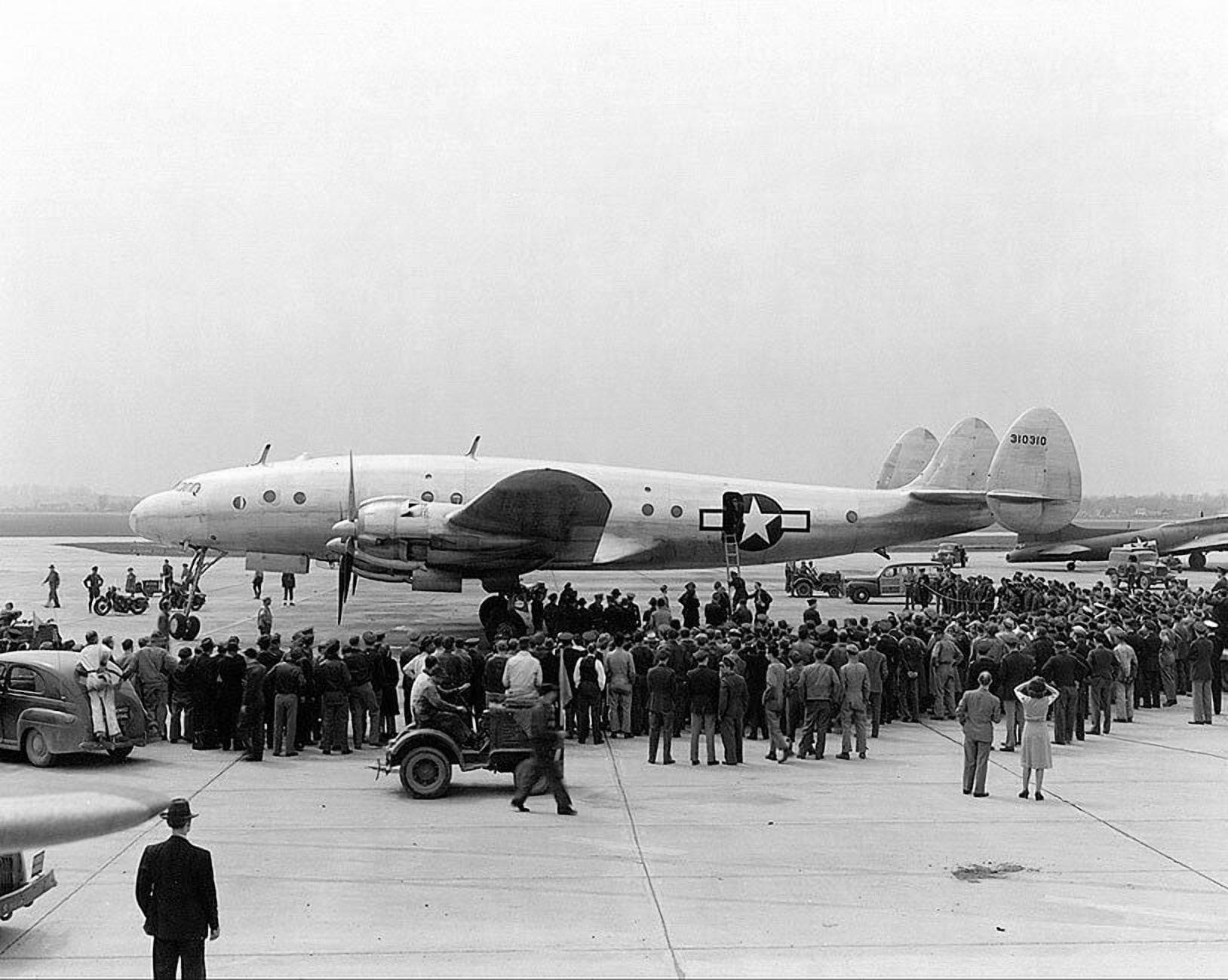 Lockheed C-69 Constellation Aircraft WWII Style -1 - 24x36 Inch Glossy ...