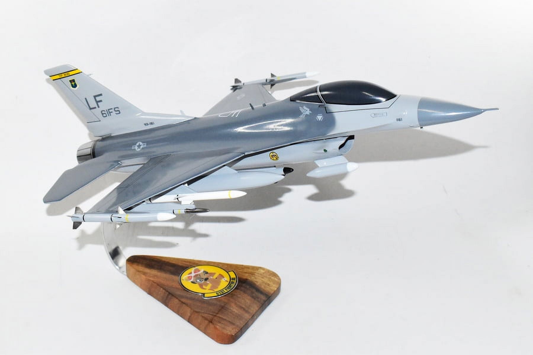 Lockheed Martin® F-16 Fighting Falcon®, 61st Fighter Squadron, 18 ...