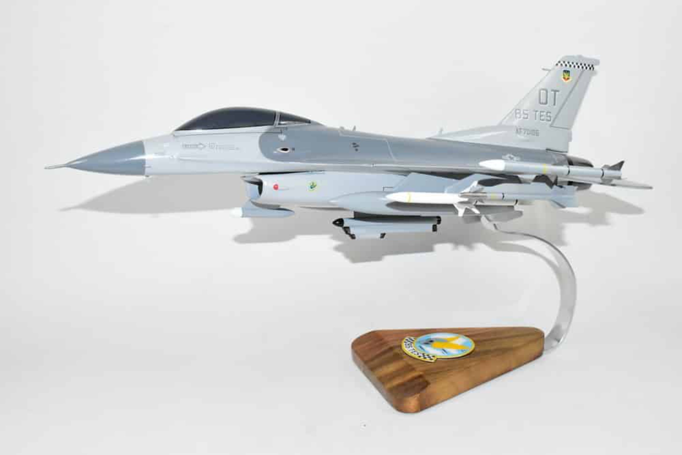 Lockheed Martin® F-16 Fighting Falcon®, 85th Test and Fighter Squadron ...