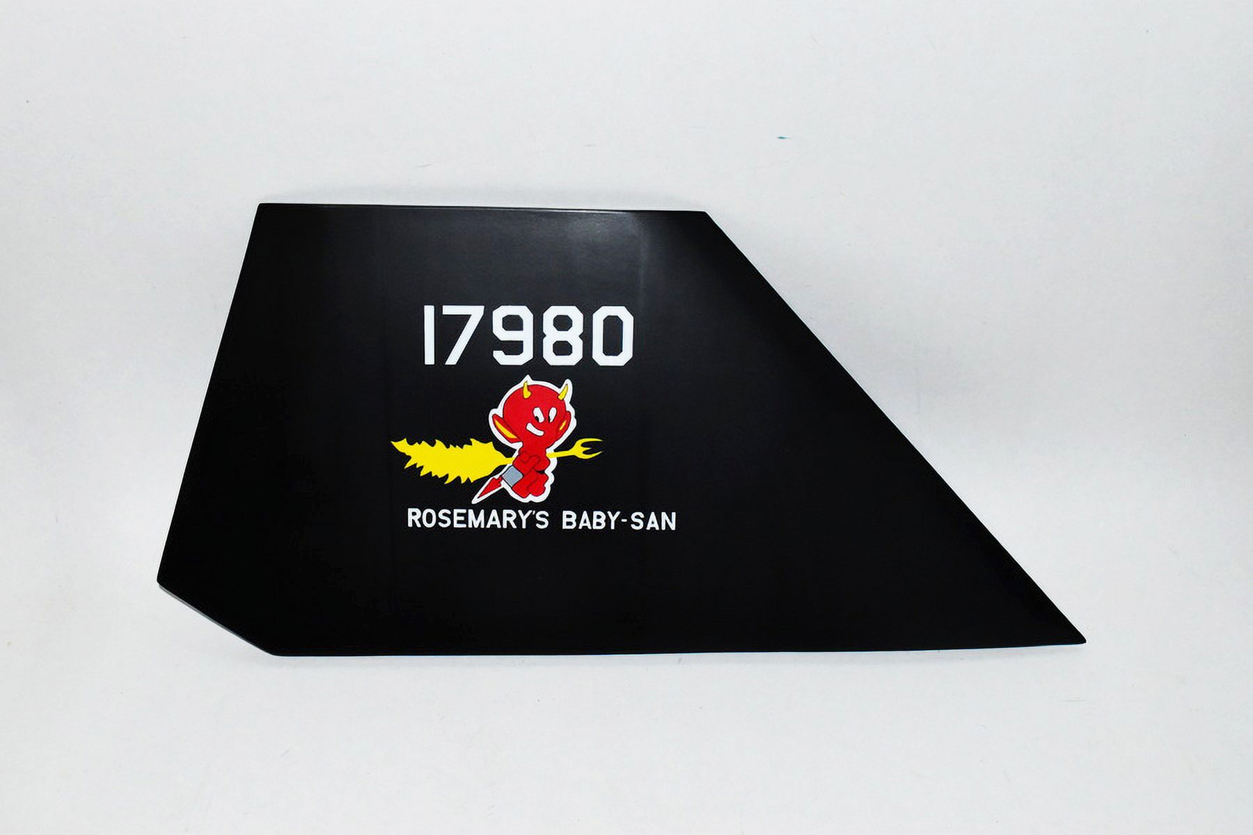 Lockheed Martin® SR-71 Blackbird®, 980 Tailflash, Mahogany, 20 inches ...