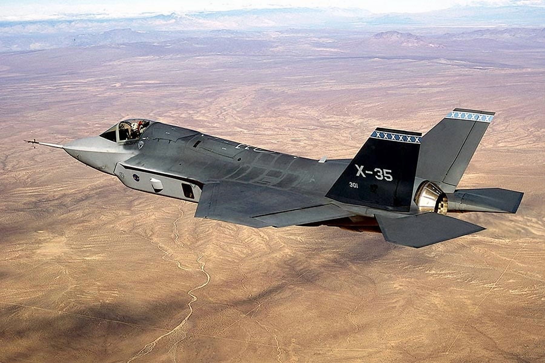 Lockheed Martin X-35 / F-35 in Flight - 1 - 20x30 Inch Laminated ...