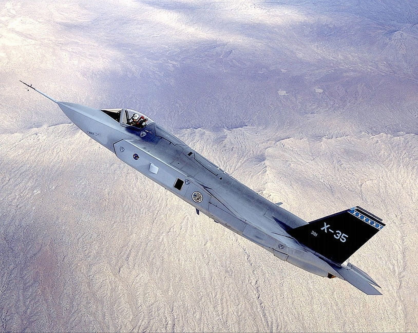 Lockheed Martin X-35 / F-35 in Flight - 24x36 Inch Glossy Laminated ...