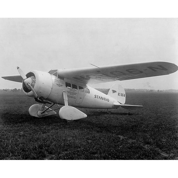 Lockheed Vega Aircraft with Cowlings Style - A - 20x30 Inch Glossy ...