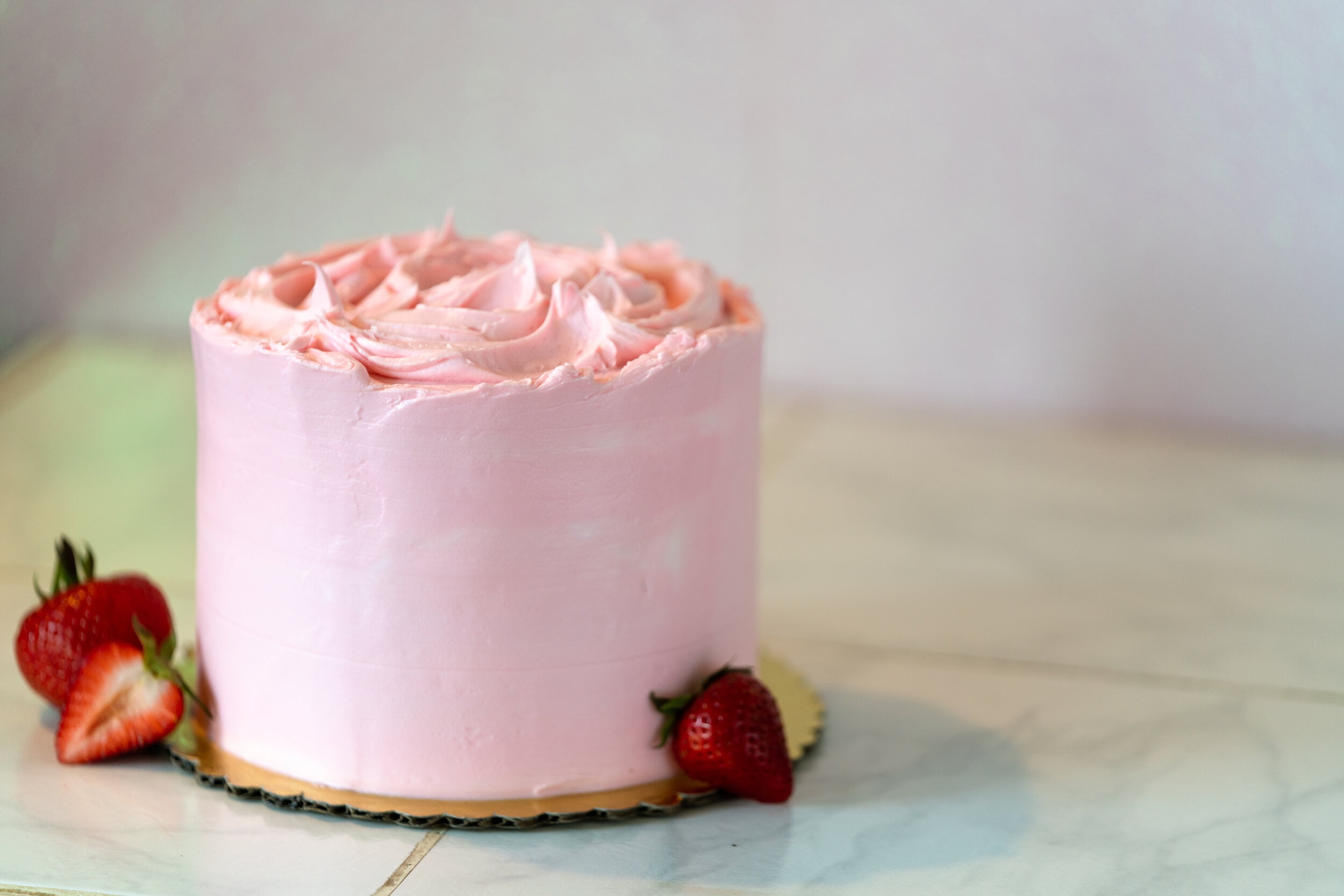 Loft22 Cakes Strawberries + Champagne Cake - Walmart.com