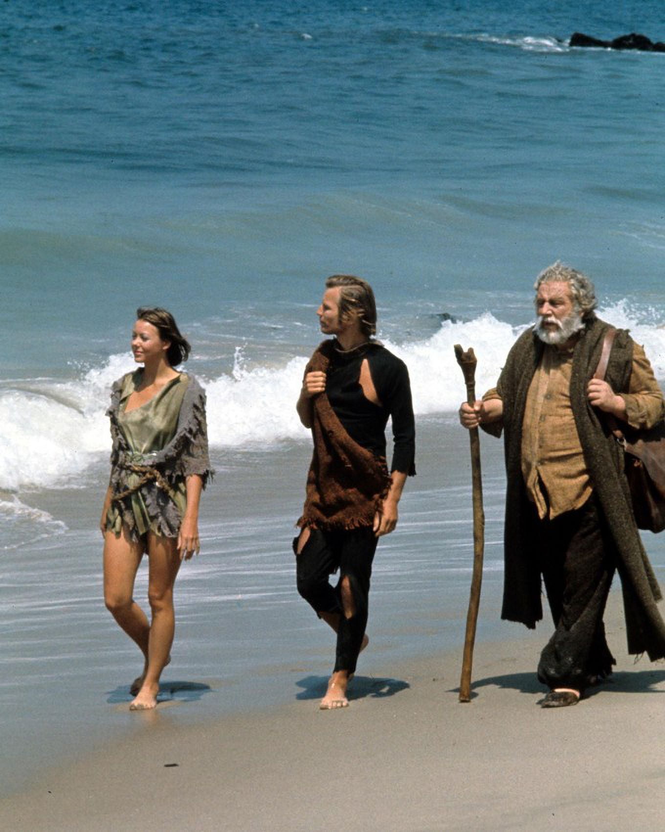 Logan's Run Featuring Jenny Agutter, Peter Ustinov, Michael York 24X36 ...