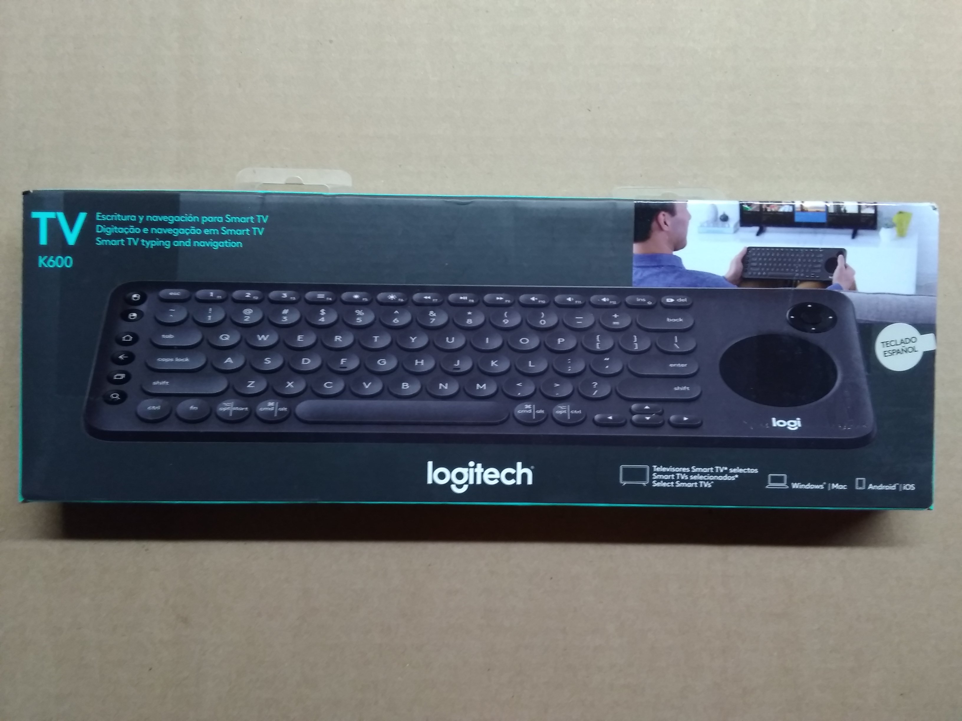 Logitech K600 TV Keyboard with Integrated Touchpad and D-Pad, Spanish ...