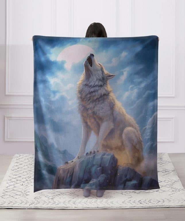 Lone Wolf 50 x 60 Inch Plush Throw Blanket: Howling Wolf Moonlight ...