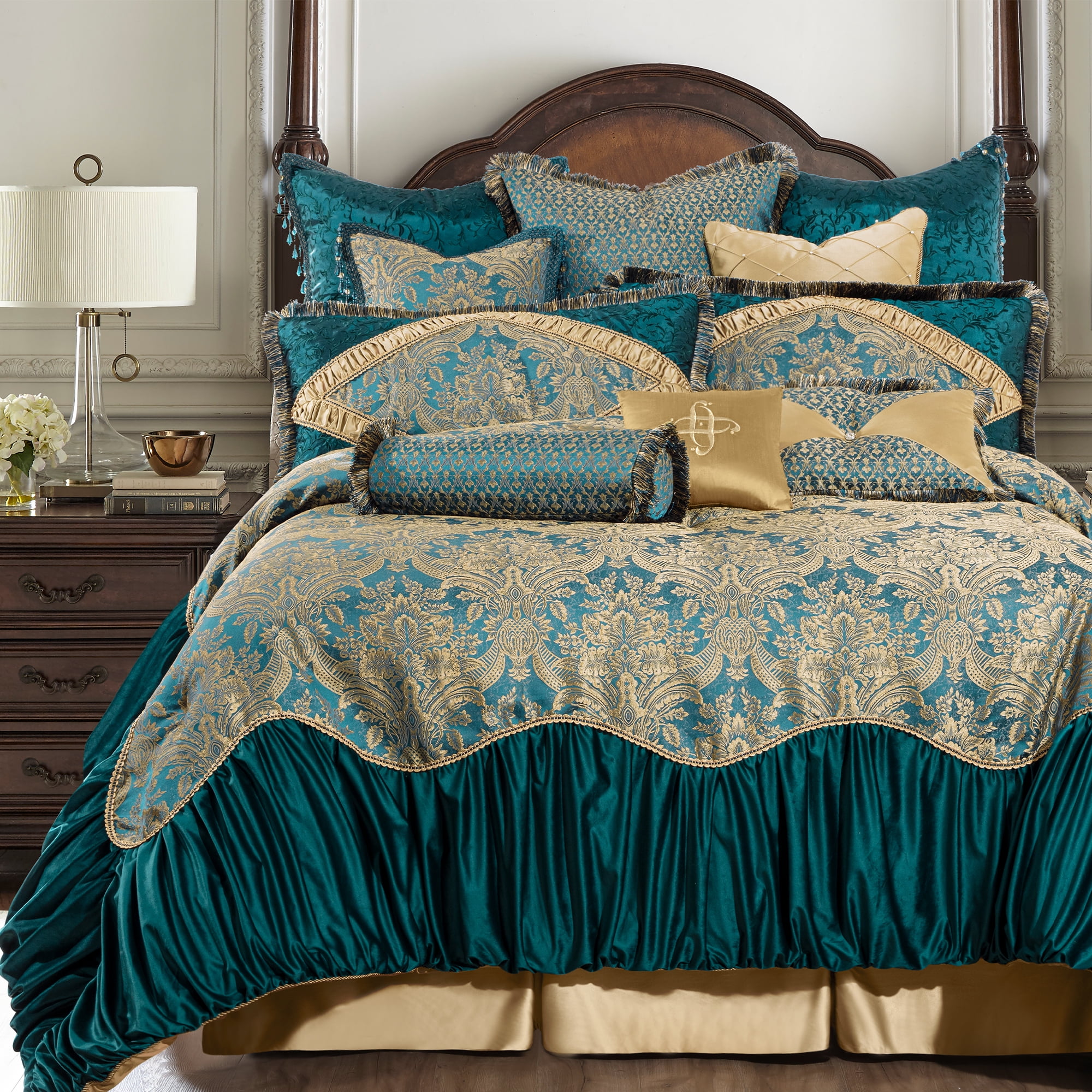 Loom and Mill 12-Piece Luxury Comforter Set, Damask Comforter Bed in a ...