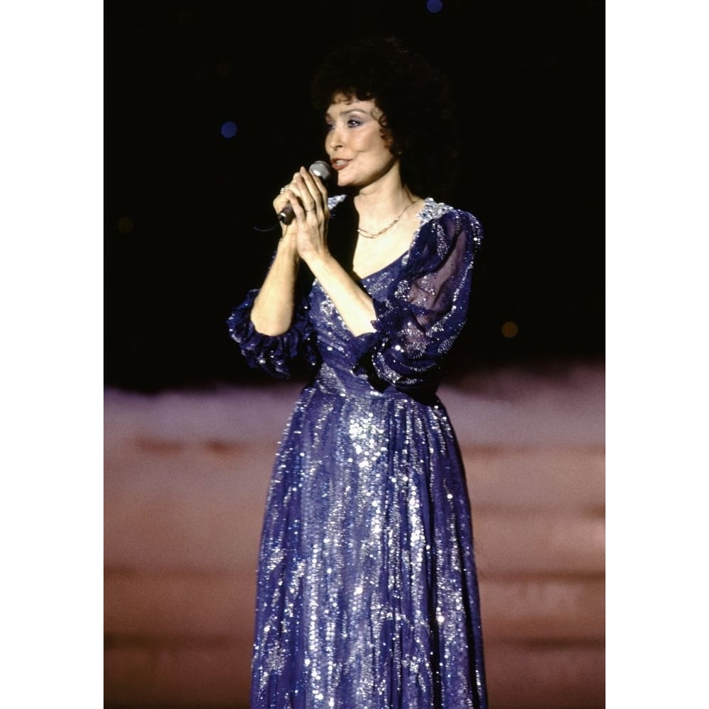 Loretta Lynn, 1980s. Photo: Ron Wolfson Poster Print (8 x 10) - Walmart.com