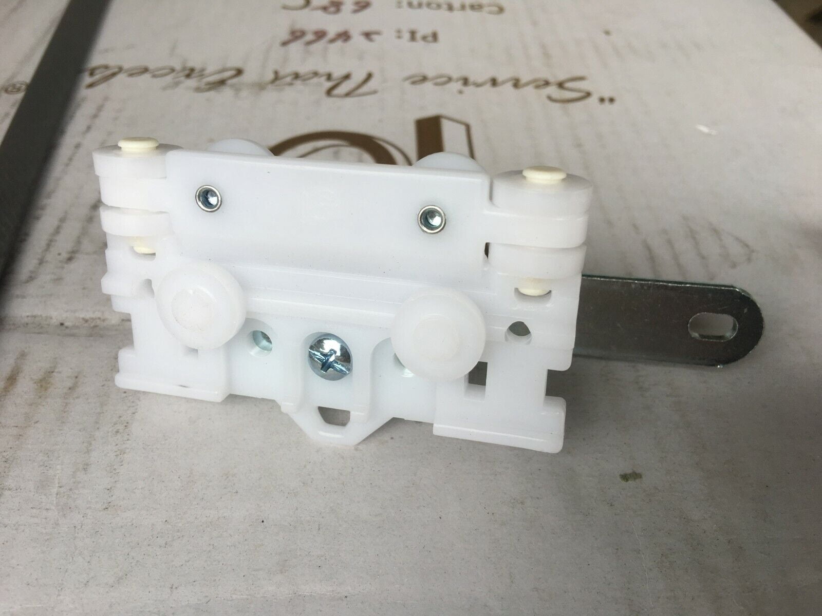 Lot of 2 Cases 8 Wheel Master Carrier Hotel Drapery Hardware (200 Sets ...