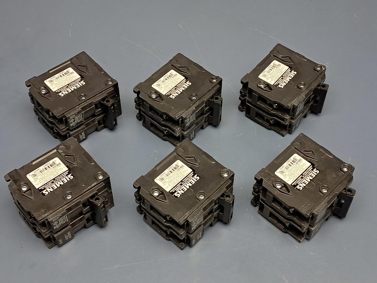 Lot of 6 Siemens Q215 Plug On Circuit Breaker 15A 2P 120/240V Type QP 2 ...