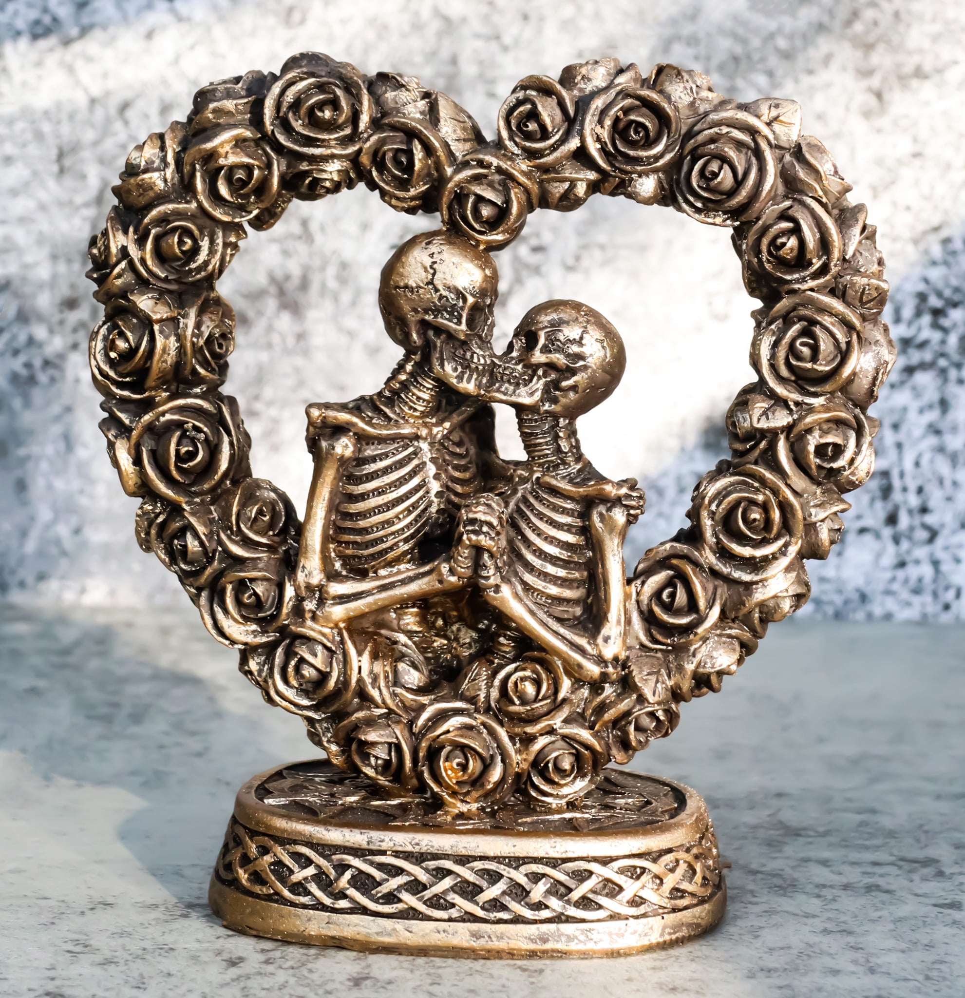 Love Never Dies Roses On Heart Wreath Kissing Skeleton Couple Bronzed Figurine - Walmart.com
