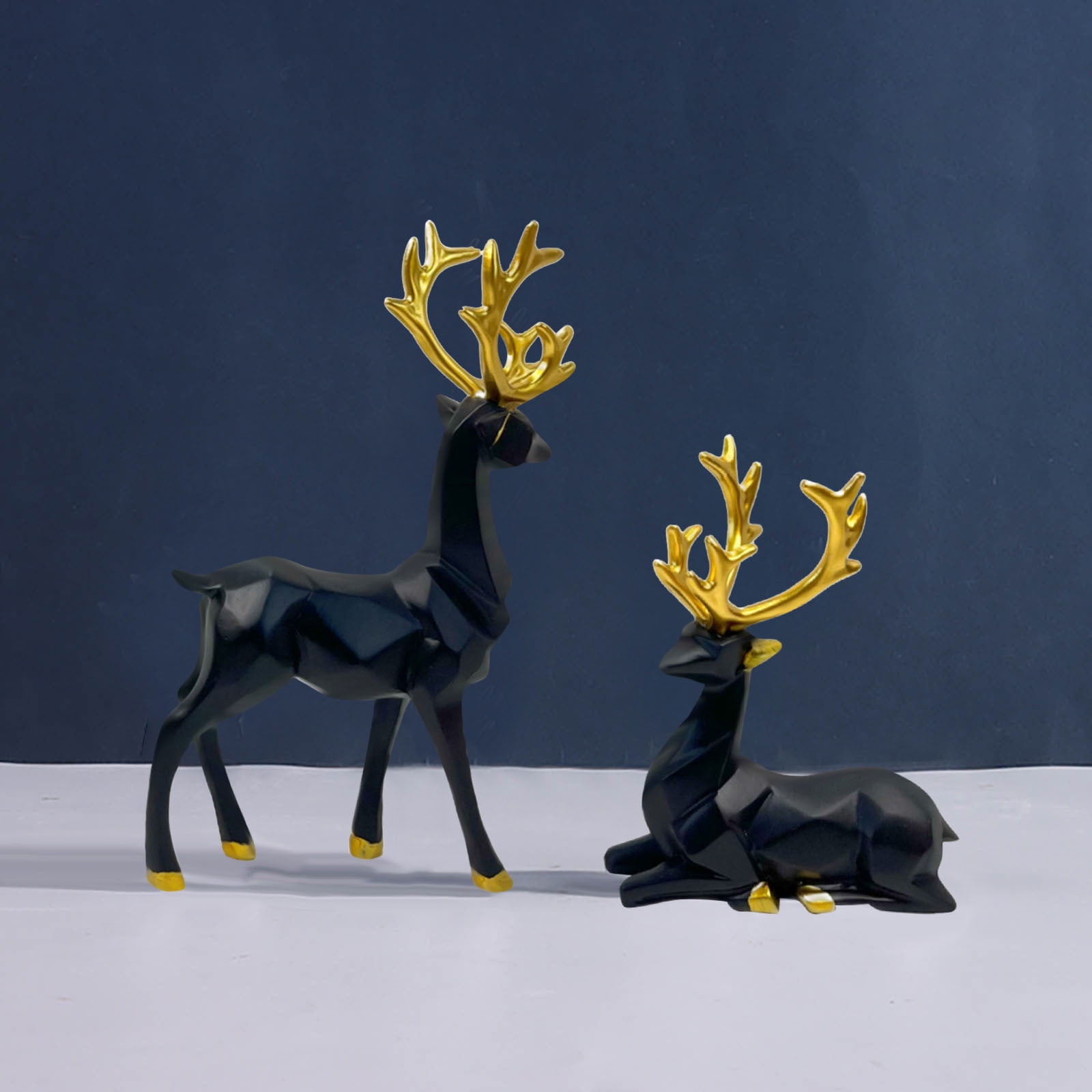 Loyerfyivos 2Pcs Christmas Reindeer Figurines, Resin Elk Sculpture ...