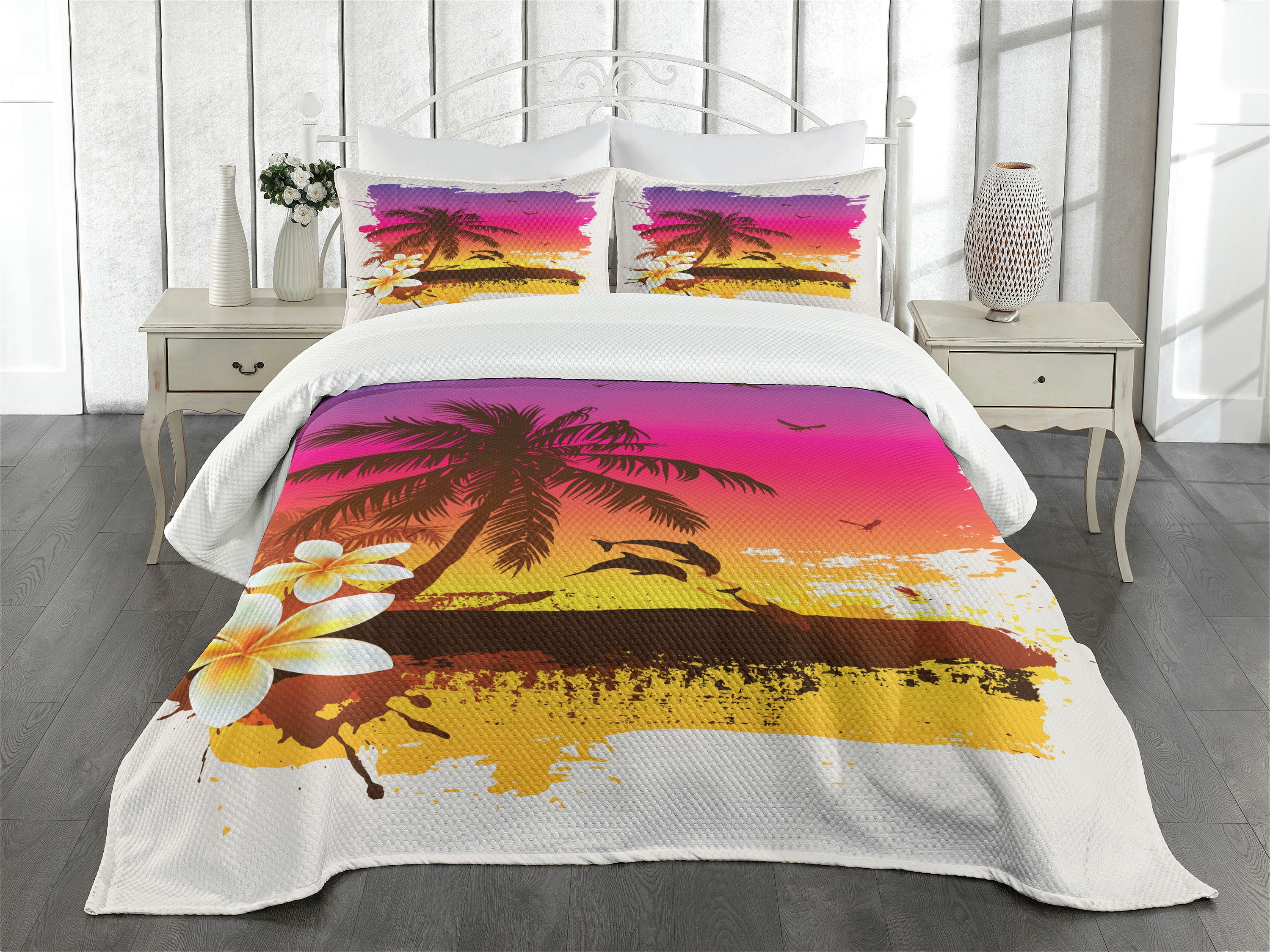 Luau Bedspread Set King Size, Tropical Retro Sunset Palm Trees Jumping ...