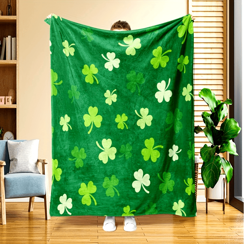 Lucky Clover Flannel Throw Blanket Soft Cozy & Warm Green with White ...