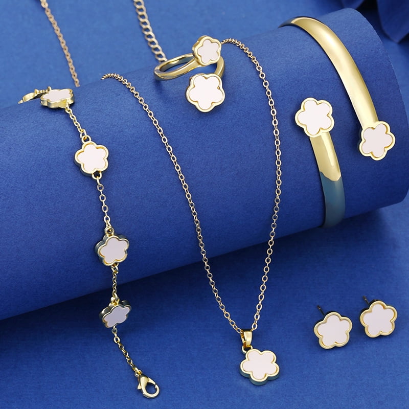 Lucky Five Petal Flower Five Leaves Flower Set - Walmart.com