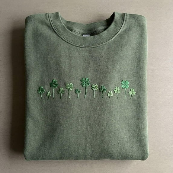 Lucky Girl Syndrome Shirt, Aesthetic Clover Crewneck, Cottagecore St ...