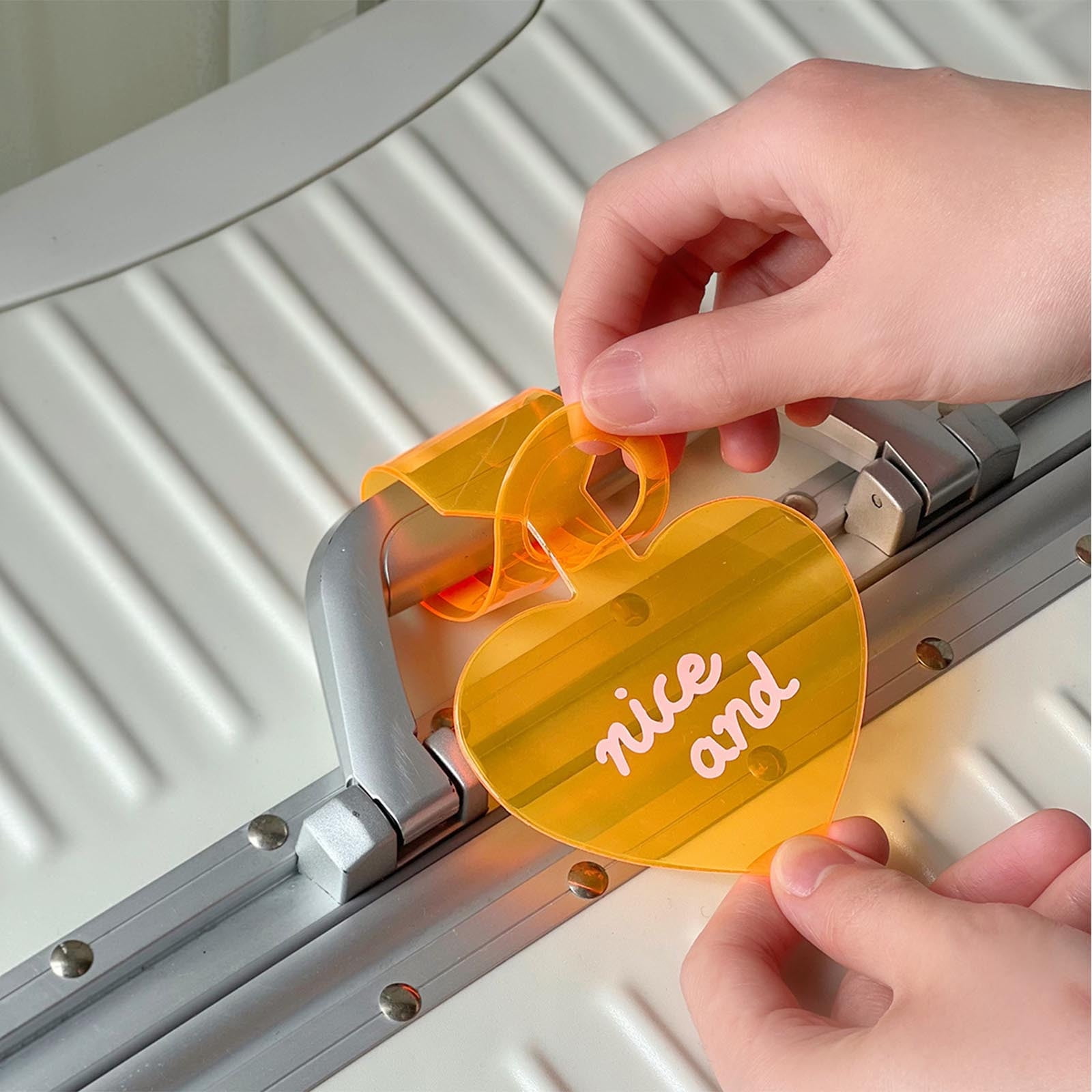Luggage Tags Love Shape(Orange) - Pvc Fluorescent Suitcase Tags ...