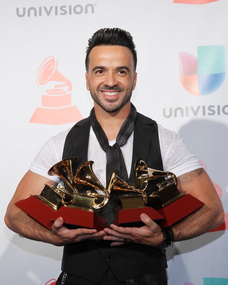 Luis Fonsi, Best Urban FusionPerformance (Despacito (Remix)), Best ...