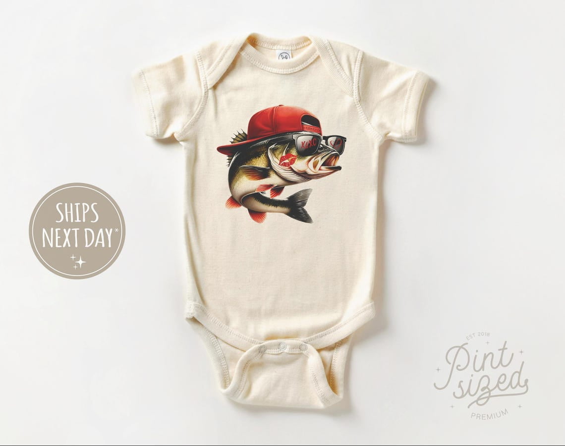 Luvly Valentines Day Fish - Cute Fish Baby - Hugs And Kisses Fish ...