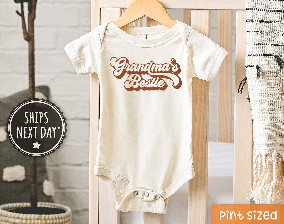 LuvlyGrandma'S Bestie Baby - Retro Grandma'S Baby - Funny I Love ...
