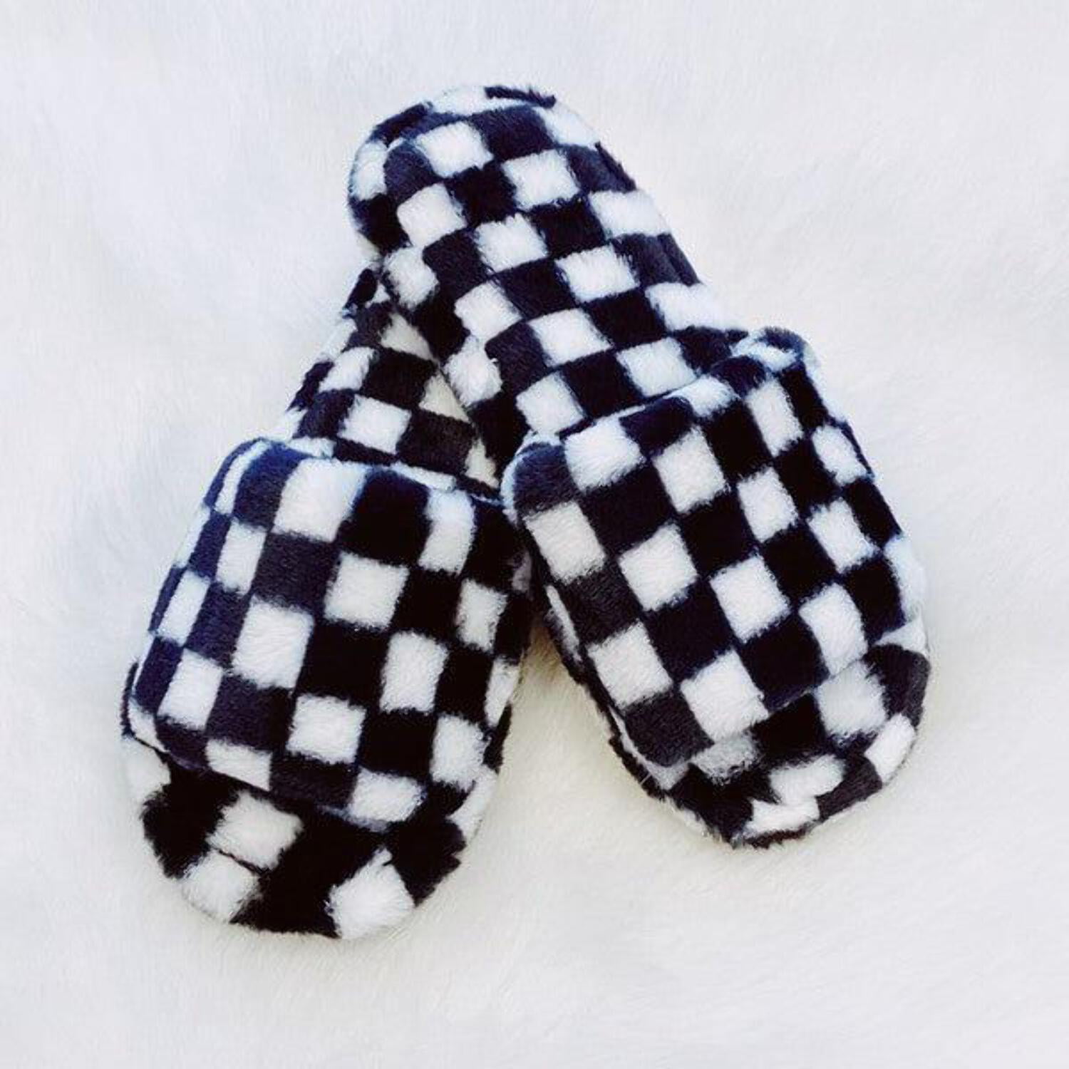 Luxe Lounge Checker Cozy Slippers - Walmart.com