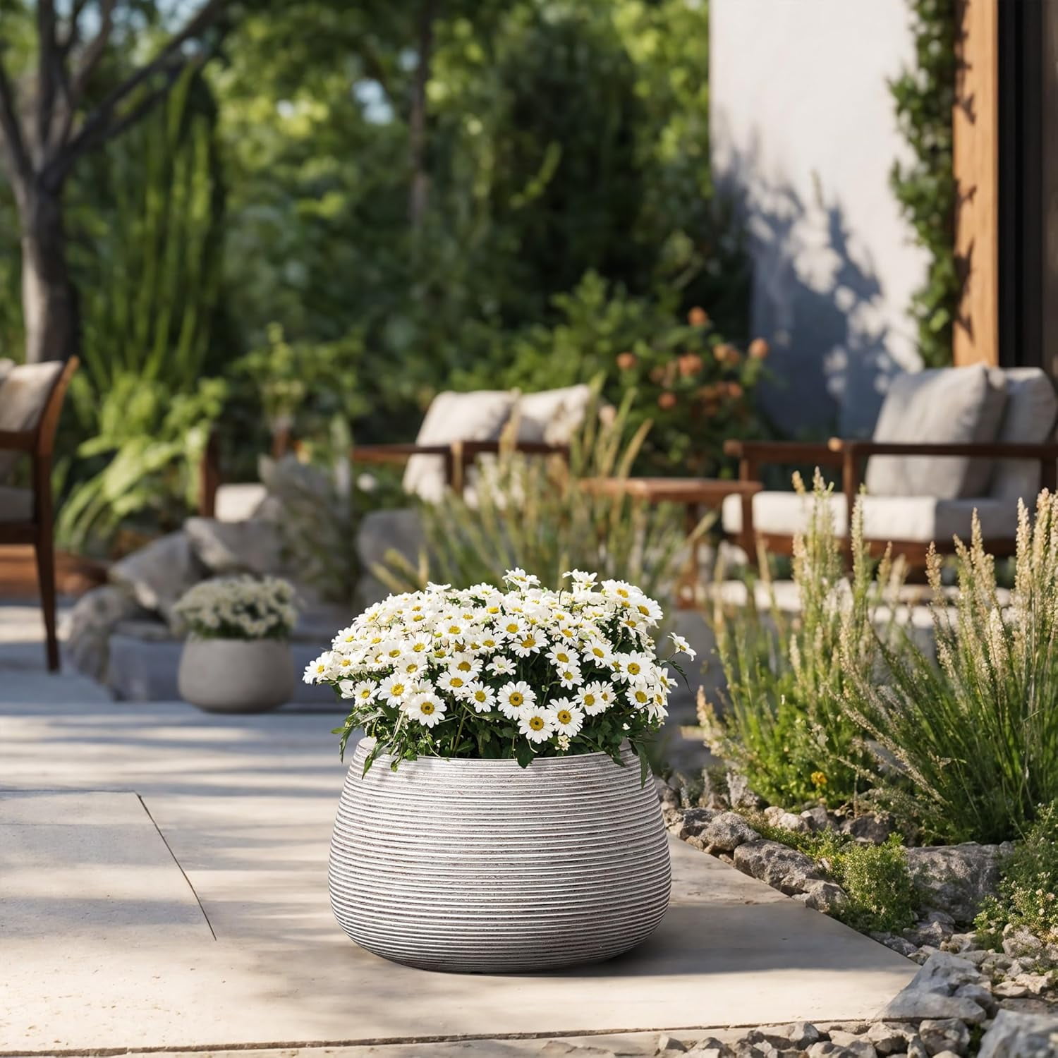 LuxenHome 11" Dia Round Planter, Indoor Outdoor Large Pot with Drainage ...