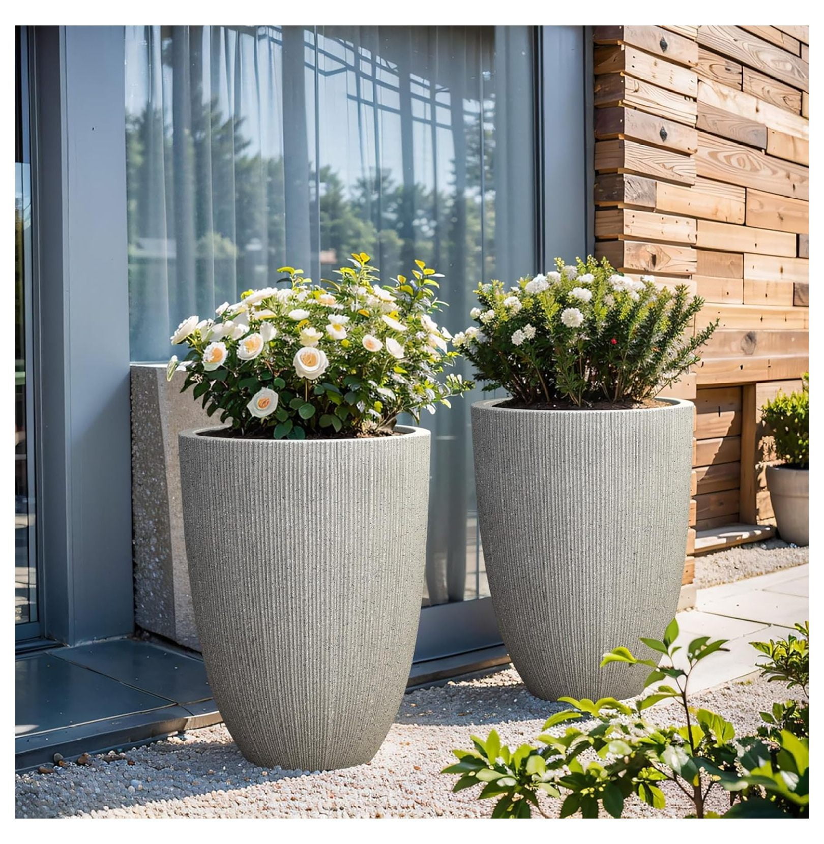 LuxenHome 2-Piece Tall Tapered Round Plastic Planters Set ...
